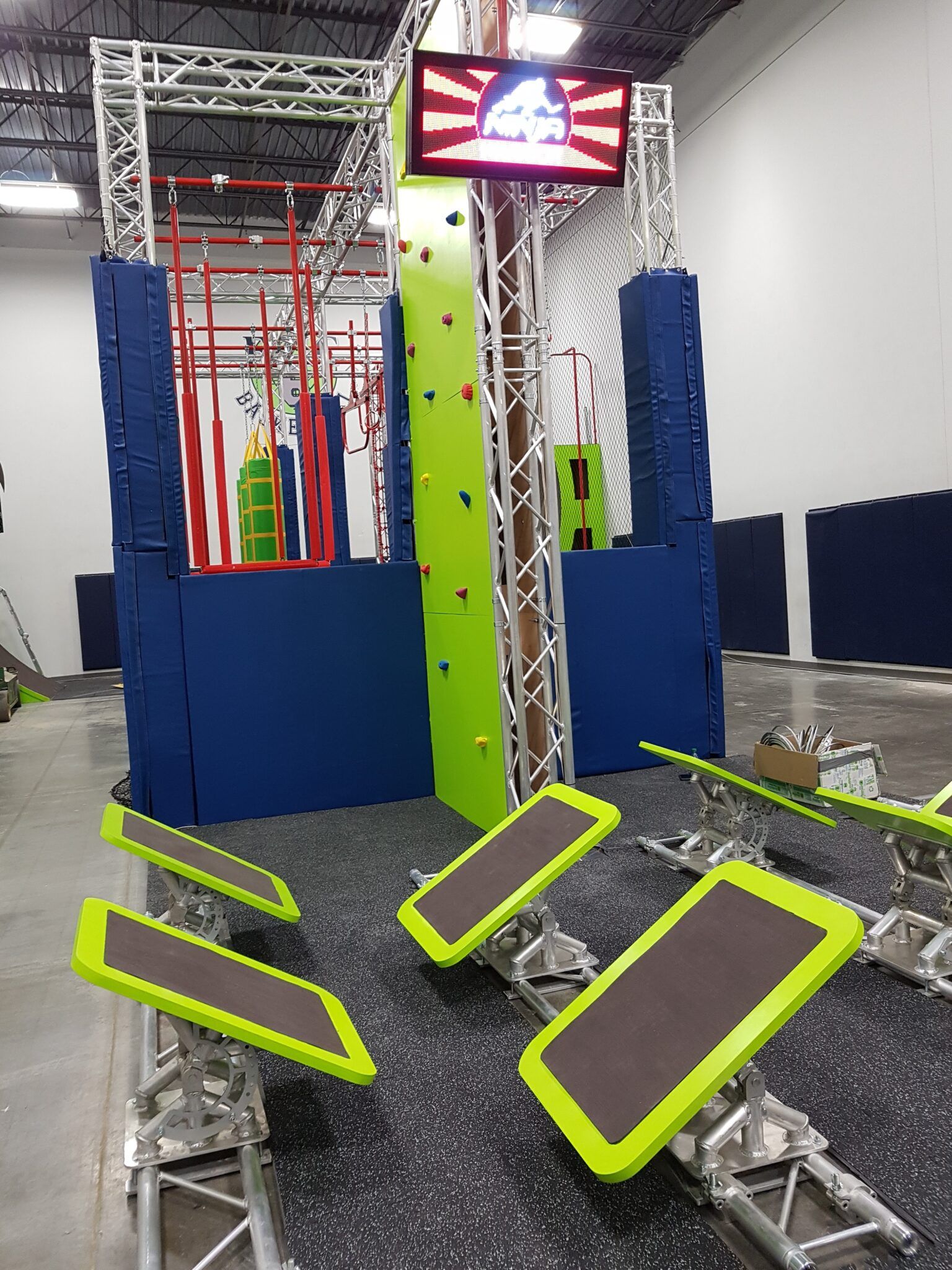 Circuitos Ninja Warrior - International Play | Fabricantes de Parques ...